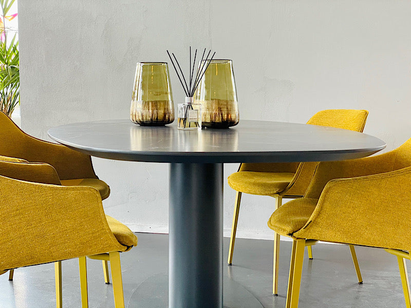 ORFIS eettafel keramiek by Metaform – Louter Design | Woonwinkel