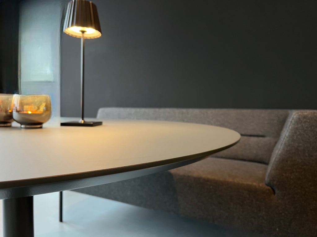 ORFIS tafel keramiek by Metaform – Louter Design | Woonwinkel